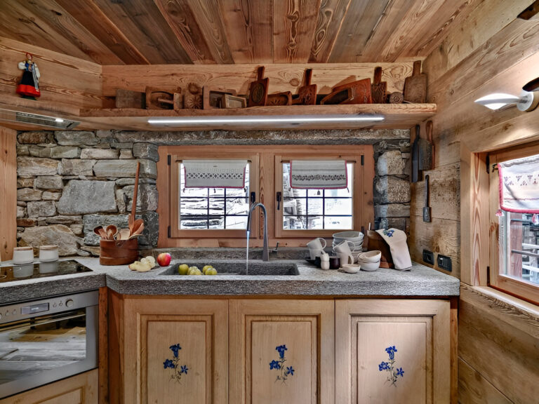 25+ Small Kitchen Remodels That Prove Big Style in Tiny Spaces